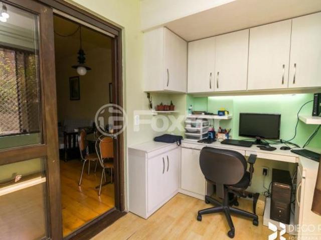 Apartamento, 2 dormitórios, 64.65 m², em Petrópolis