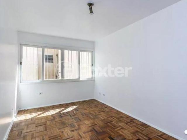 Apartamento, 2 dormitórios, 64.66 m², em Santana
