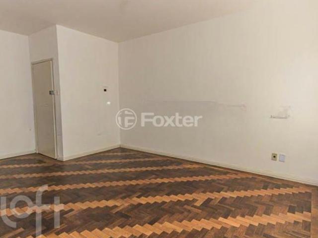 Apartamento, 2 dormitórios, 65 m², em Menino Deus