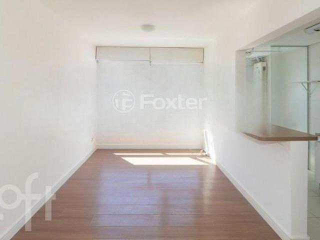 Apartamento, 2 dormitórios, 65 m², em São João