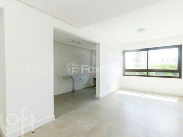 Apartamento, 2 dormitórios, 65 m², em Passo da Areia