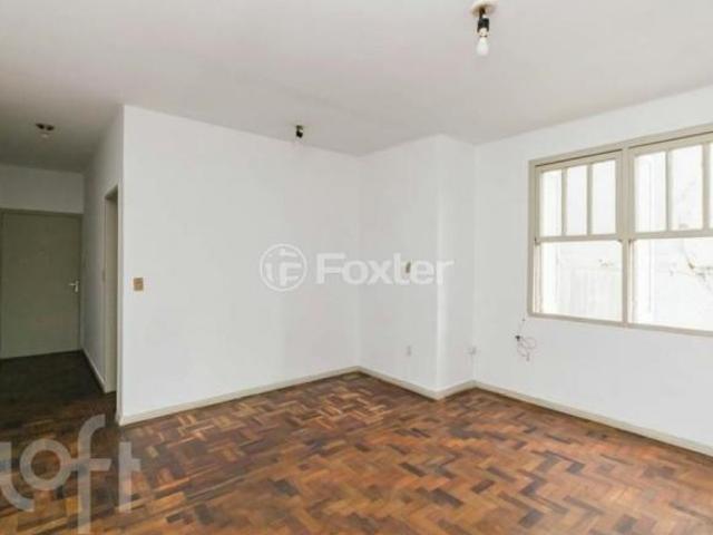 Apartamento, 2 dormitórios, 65 m², em Petrópolis