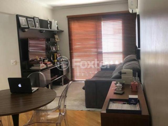 Apartamento, 2 dormitórios, 65 m², em Perdizes