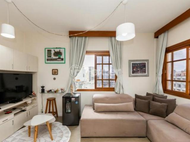 Apartamento, 2 dormitórios, 65 m², em República