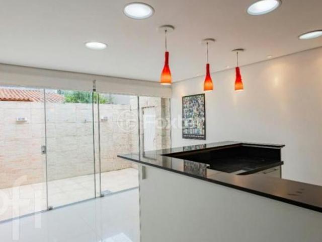Apartamento, 2 dormitórios, 65.06 m², em Floresta