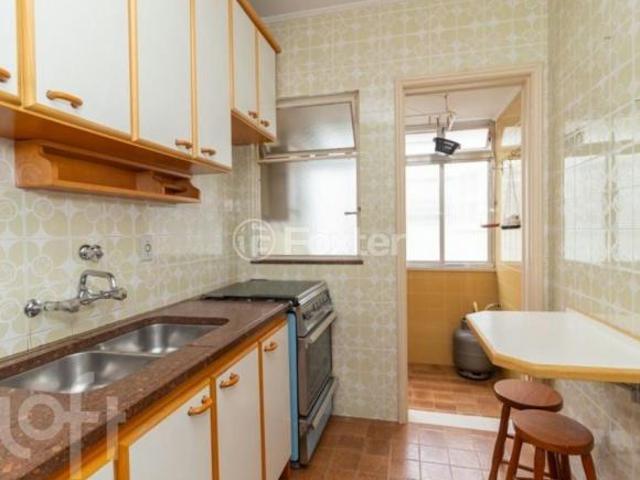 Apartamento, 2 dormitórios, 65.14 m², em Menino Deus