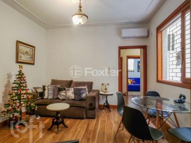 Apartamento, 2 dormitórios, 65.42 m², em Centro Histórico
