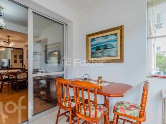 Apartamento, 2 dormitórios, 65.43 m², em Menino Deus