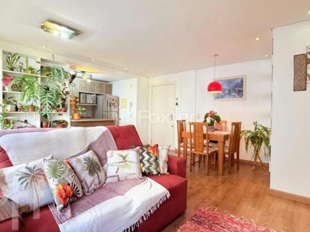 Apartamento, 2 dormitórios, 65.52 m², em Vila Ipiranga