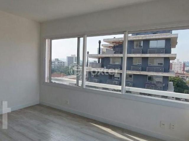 Apartamento, 2 dormitórios, 66 m², em Menino Deus