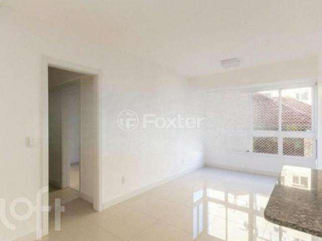 Apartamento, 2 dormitórios, 66 m², em São João
