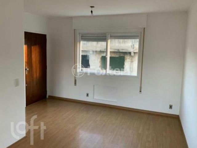 Apartamento, 2 dormitórios, 66 m², em Partenon