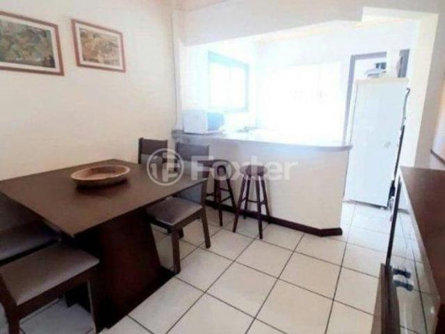 Apartamento, 2 dormitórios, 66.85 m², em Centro