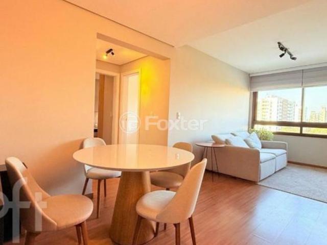 Apartamento, 2 dormitórios, 66.88 m², em Passo da Areia