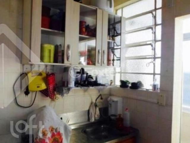 Apartamento, 2 dormitórios, 67 m², em Floresta