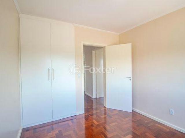 Apartamento, 2 dormitórios, 67 m², em Menino Deus