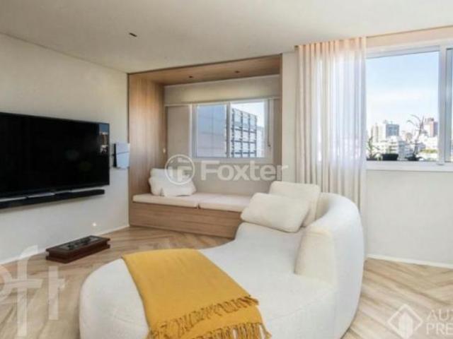 Apartamento, 2 dormitórios, 67 m², em São João