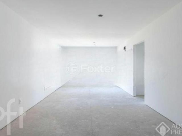 Apartamento, 2 dormitórios, 67 m², em Petrópolis