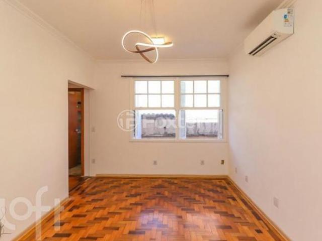Apartamento, 2 dormitórios, 67 m², em Praia de Belas