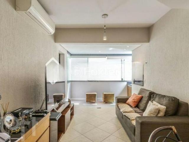 Apartamento, 2 dormitórios, 67.09 m², em Petrópolis