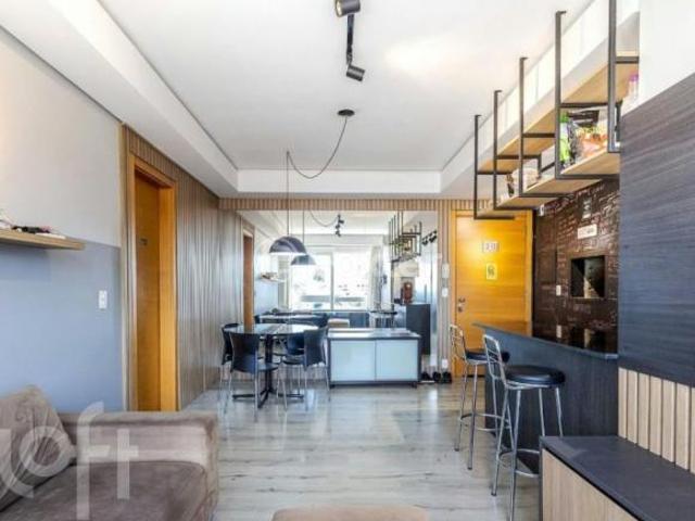 Apartamento, 2 dormitórios, 67.28 m², em Cidade Baixa