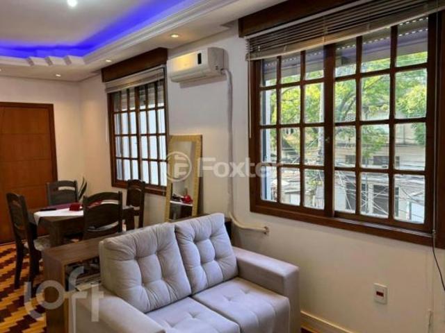 Apartamento, 2 dormitórios, 67.29 m², em Passo da Areia