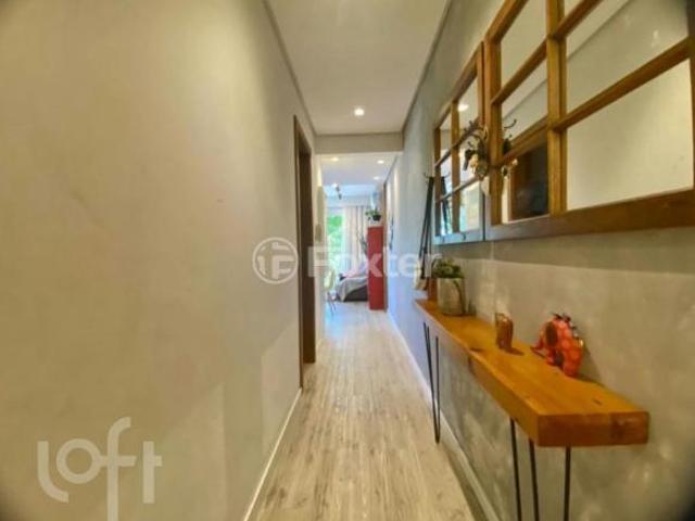 Apartamento, 2 dormitórios, 67.22 m², em Centro