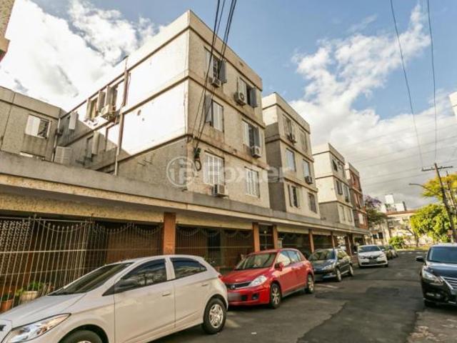 Apartamento, 2 dormitórios, 67.85 m², em Partenon