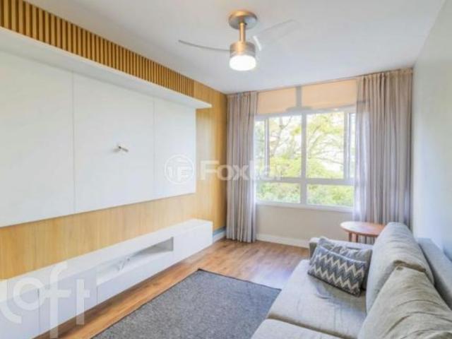 Apartamento, 2 dormitórios, 67.94 m², em Petrópolis