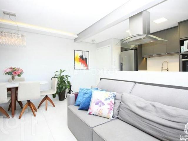 Apartamento, 2 dormitórios, 67.96 m², em Passo da Areia