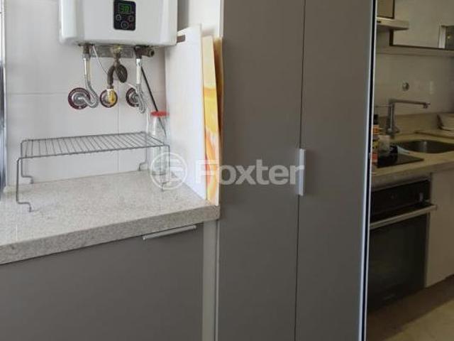 Apartamento, 2 dormitórios, 68 m², em Cambuci