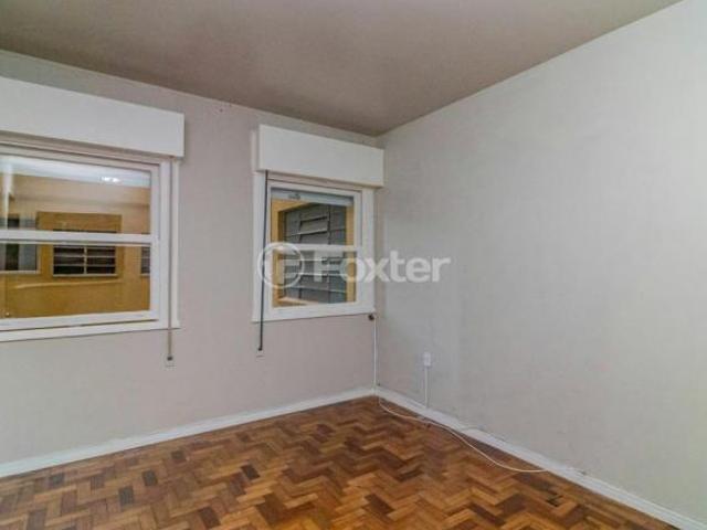 Apartamento, 2 dormitórios, 68 m², em Centro Histórico
