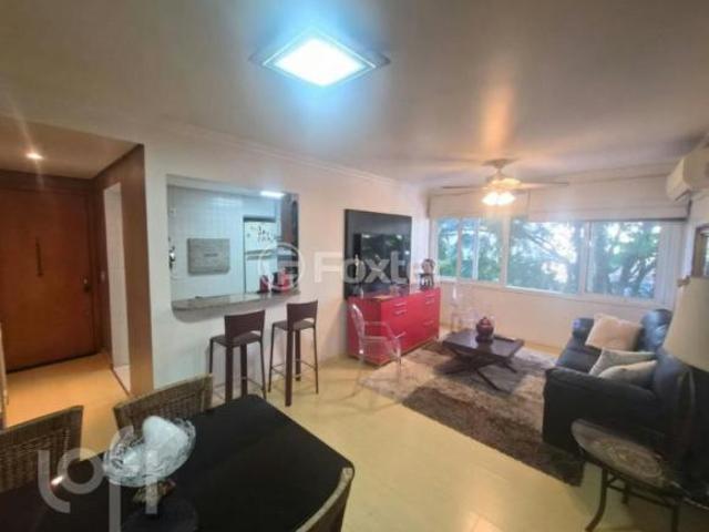 Apartamento, 2 dormitórios, 68 m², em Floresta