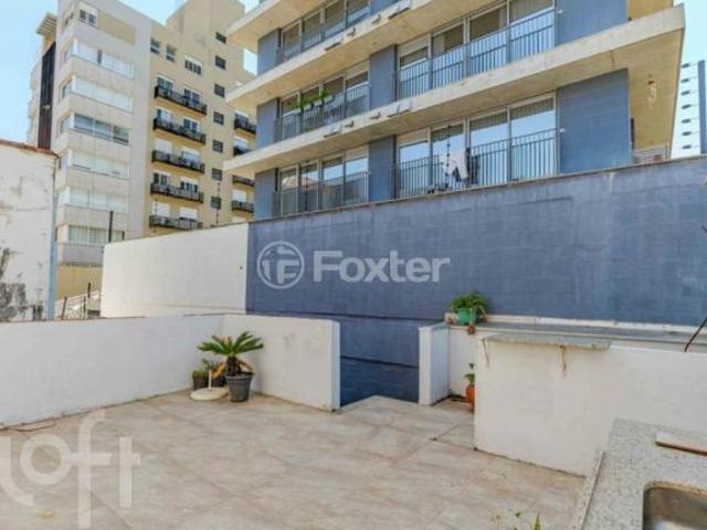 Apartamento, 2 dormitórios, 68 m², em Menino Deus
