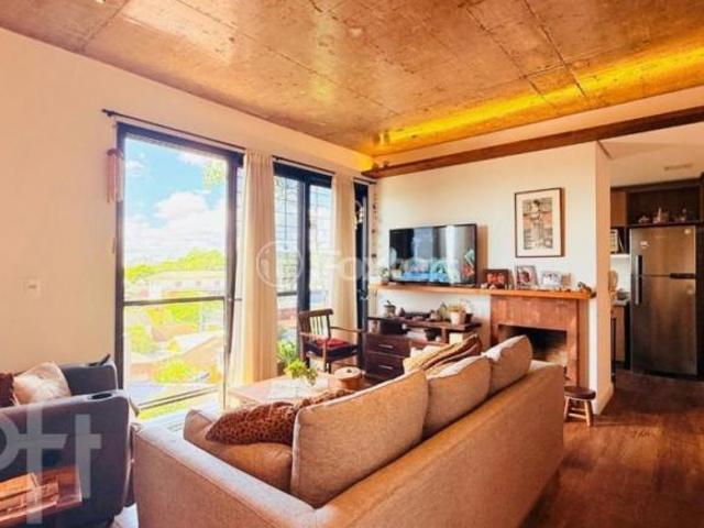 Apartamento, 2 dormitórios, 68 m², em Passo da Areia