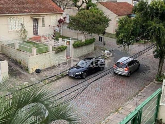 Apartamento, 2 dormitórios, 68 m², em Passo da Areia