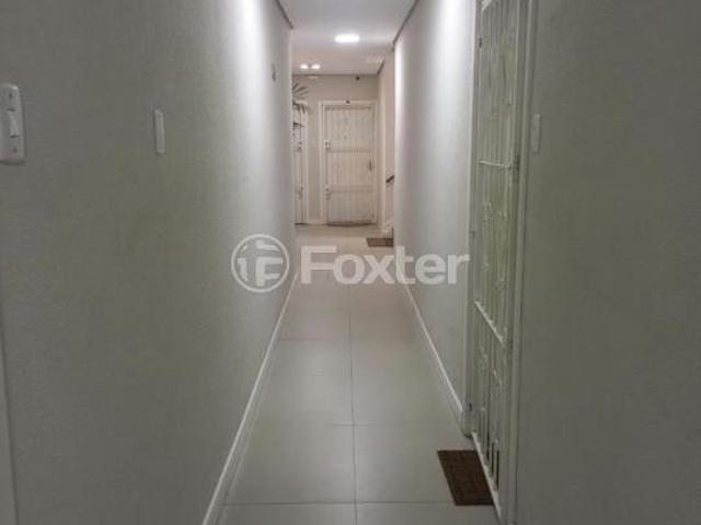 Apartamento, 2 dormitórios, 68 m², em Petrópolis