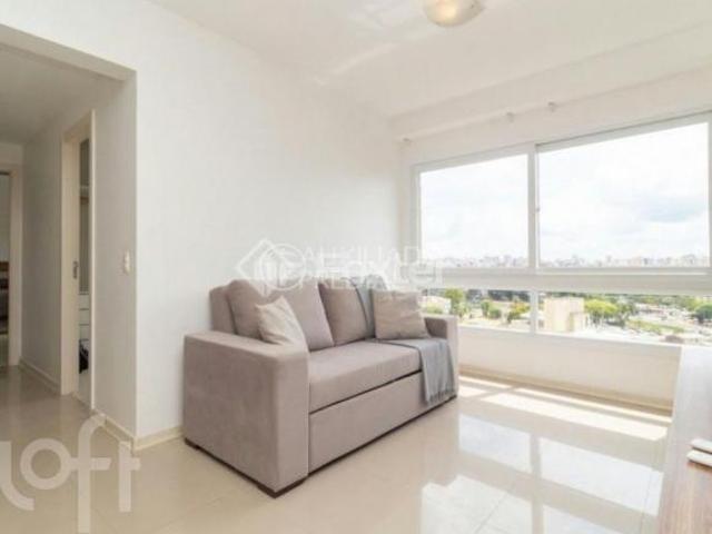 Apartamento, 2 dormitórios, 68.18 m², em Santana