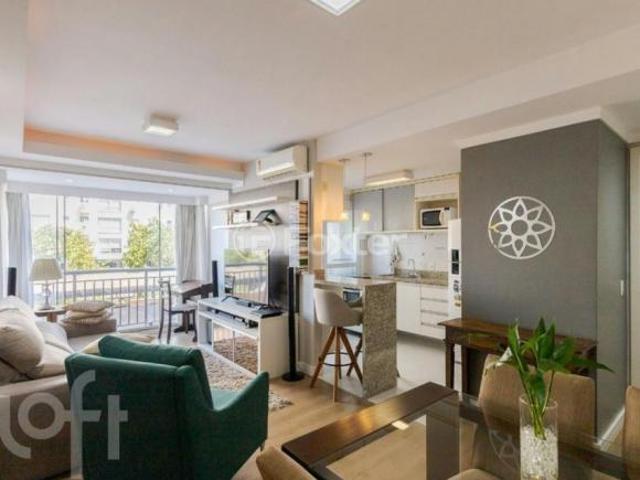 Apartamento, 2 dormitórios, 68.24 m², em Passo da Areia