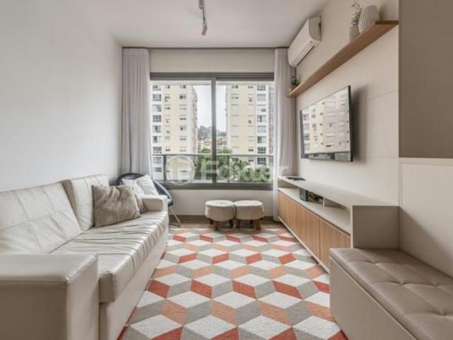 Apartamento, 2 dormitórios, 68.27 m², em Tristeza