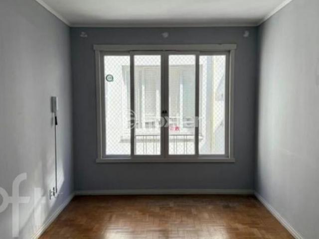 Apartamento, 2 dormitórios, 68.46 m², em São João