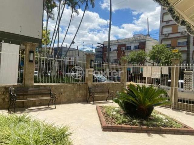 Apartamento, 2 dormitórios, 68.57 m², em Menino Deus