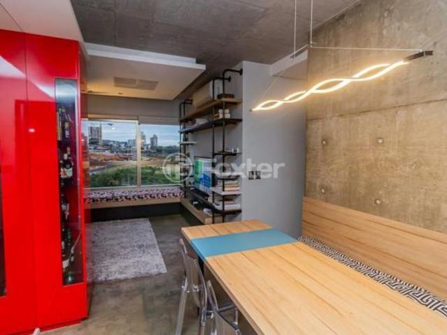 Apartamento, 2 dormitórios, 68.5 m², em Petrópolis