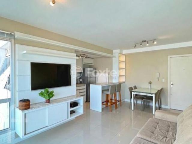 Apartamento, 2 dormitórios, 68.61 m², em Tristeza