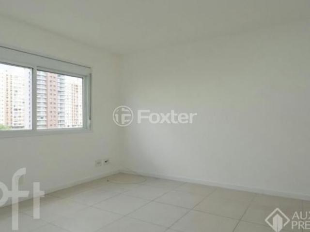Apartamento, 2 dormitórios, 68.93 m², em Passo da Areia