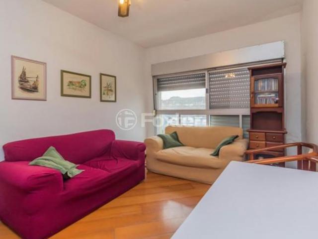 Apartamento, 2 dormitórios, 69 m², em Cristal