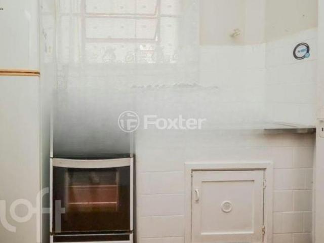 Apartamento, 2 dormitórios, 69 m², em Menino Deus