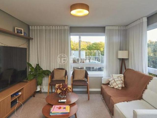 Apartamento, 2 dormitórios, 69 m², em Partenon