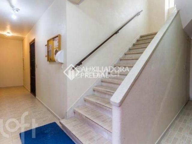 Apartamento, 2 dormitórios, 69.13 m², em Menino Deus