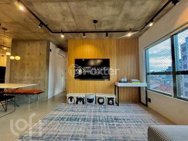 Apartamento, 2 dormitórios, 69.37 m², em Petrópolis